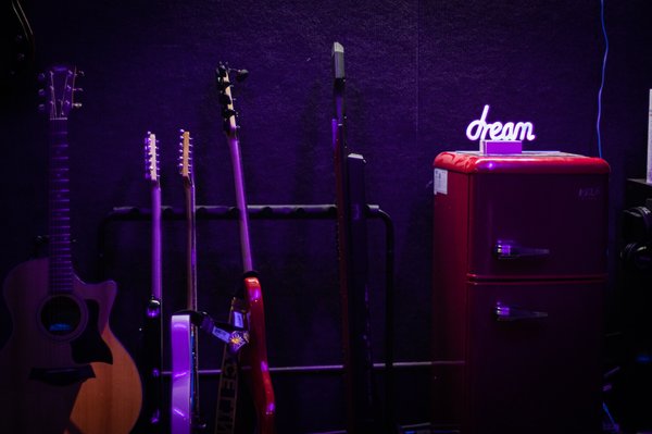 STELLA STUDIOS - Updated July 2025 - 11 Photos - 13143 Saticoy St ...