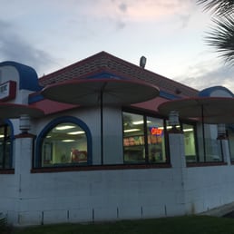 THE LUCKY GREEK - Updated March 2025 - 203 Photos & 366 Reviews - 2490 ...