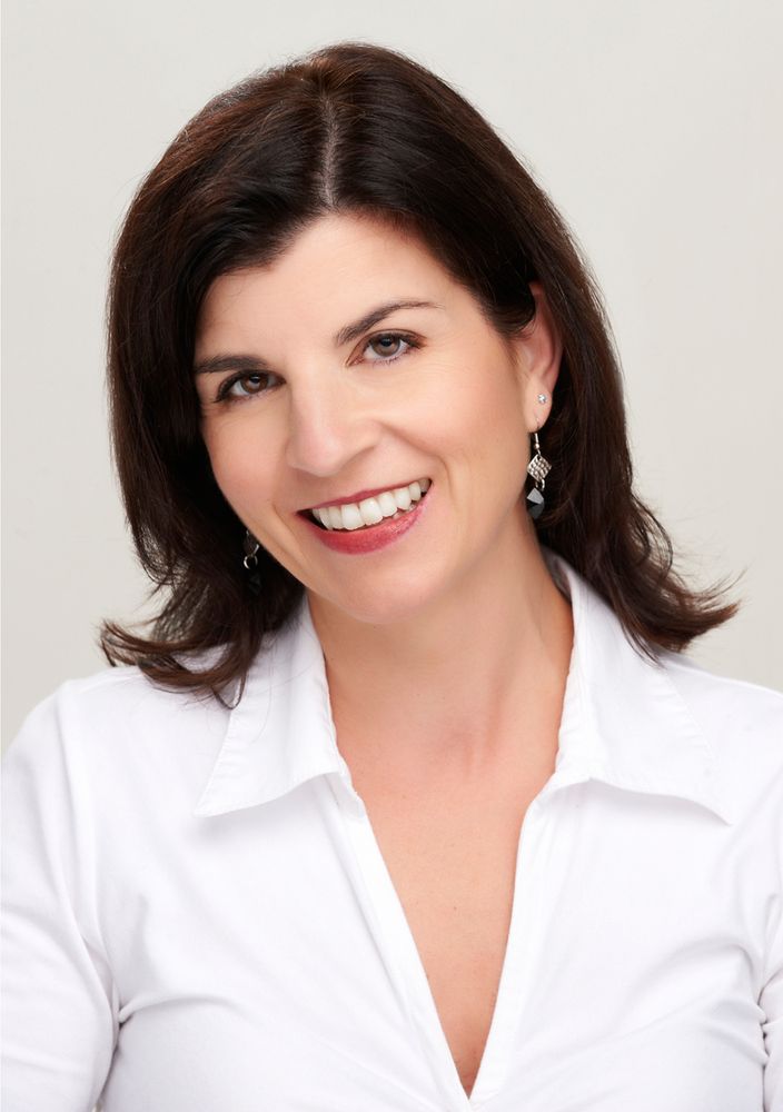 ABIGAIL DOURIS REAL ESTATE - Updated May 2024 - 1 Brickyard Ln, York ...