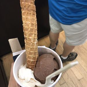 LINDT CHOCOLATE SHOP - 15 Photos - 3 Portsmouth Avenue, Stratham, New ...