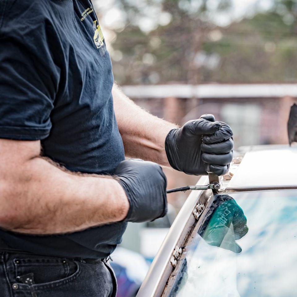 VALLEY AUTO GLASS - Updated December 2025 - 20 Photos & 16 Reviews ...