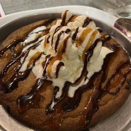 BOSTON PIZZA - Updated October 2025 - 80 Photos & 40 Reviews - 7680 ...