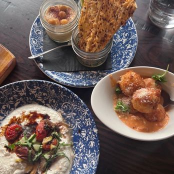 ELLA’S ITALIAN PUB - GENEVA - Updated July 2025 - 102 Photos & 132 ...