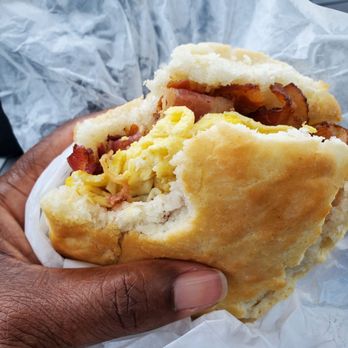 FLO’S KITCHEN - Updated December 2025 - 79 Photos & 112 Reviews - 1015 ...