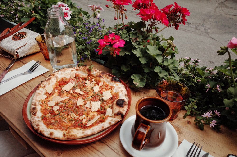 CAFÉ PARVIS - 337 Photos & 212 Reviews - Pizza - 433 Rue Mayor ...