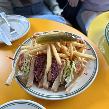 GOLDEN DINER - Updated May 2024 - 1364 Photos & 601 Reviews - 123 ...