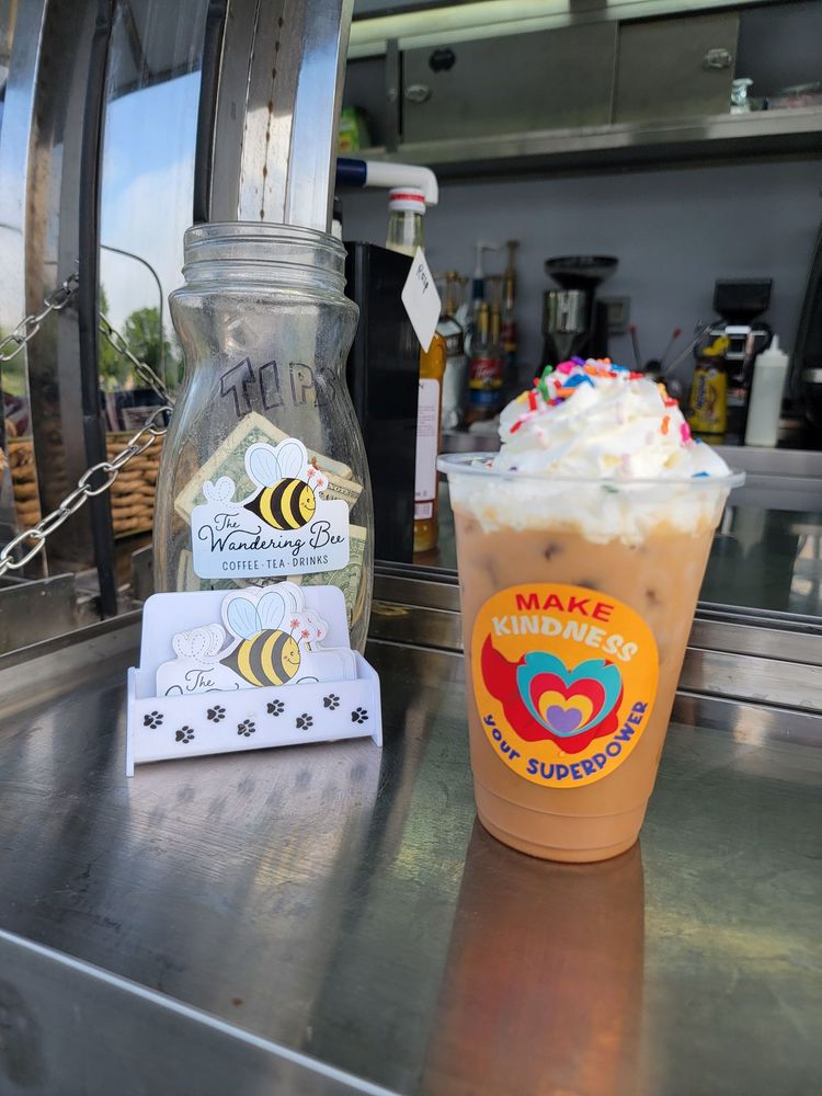 THE WANDERING BEE - Updated August 2024 - 10 Photos - 201 W Kam Dr ...