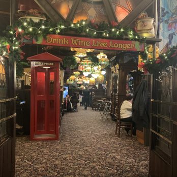 THE OLD SPAGHETTI FACTORY - Updated May 2025 - 688 Photos & 501 Reviews ...