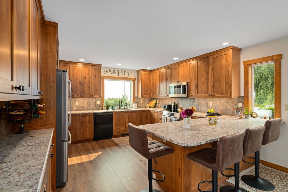 OVENELL’S CABINETS - Updated December 2025 - 305 Mission Ave, Cashmere ...