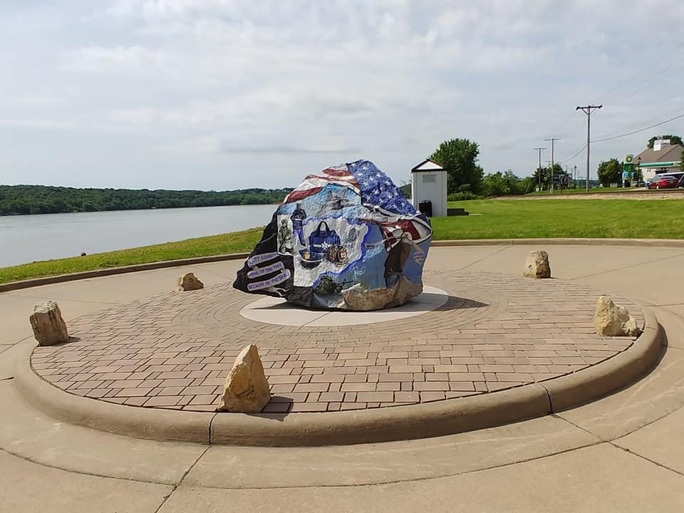 SCOTT COUNTY FREEDOM ROCK - Updated December 2025 - 100 Front St, Le ...