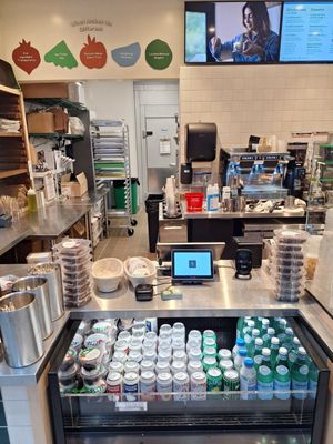 FARE - Updated December 2025 - 11 Photos - 200 N LaSalle Dr, Chicago ...