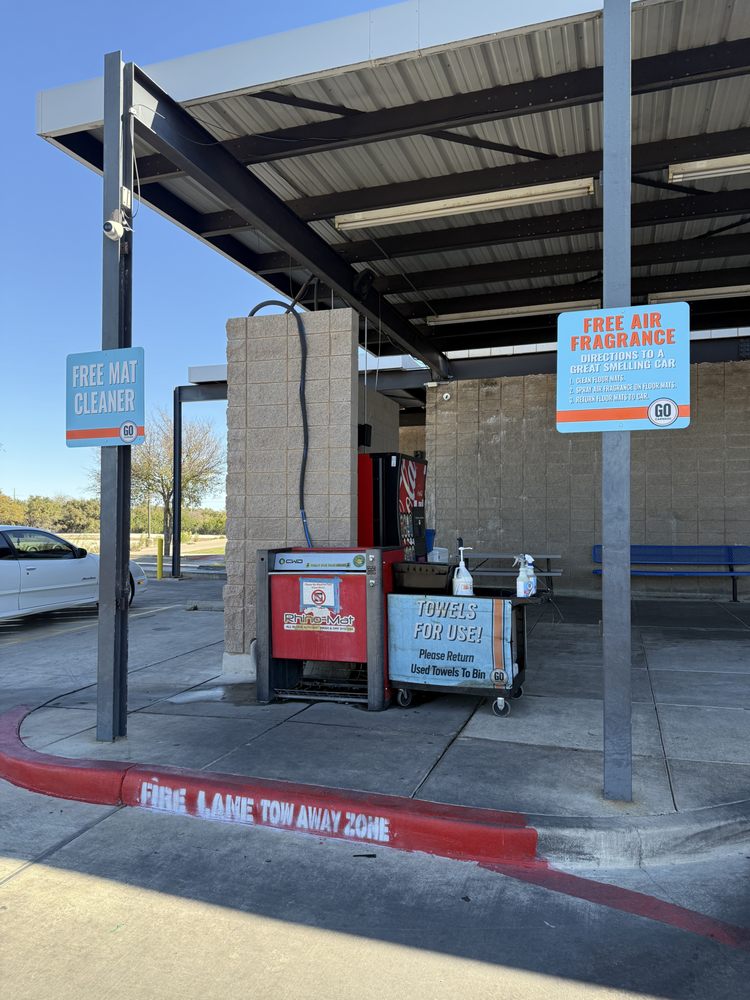 GO CAR WASH - Updated October 2025 - 10 Photos & 12 Reviews - 1900 S ...