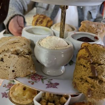 CLOCKWORK ROSE TEA EMPORIUM & CONFECTIONARY - Updated November 2024 ...