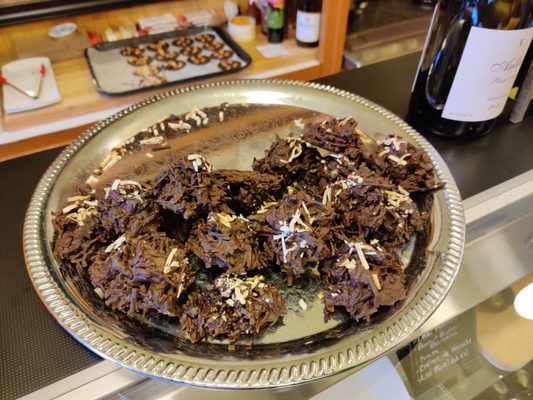 SWEET MASTERPIECE - 43 Photos & 78 Reviews - 616 Main St, Oregon City ...