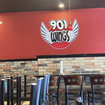 901 WINGS - Updated June 2025 - 14 Photos & 20 Reviews - 890 W Poplar ...
