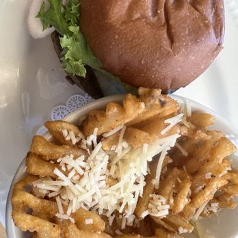 MATHEWS FOOD & DRINK - Updated December 2024 - 1078 Photos & 653 ...