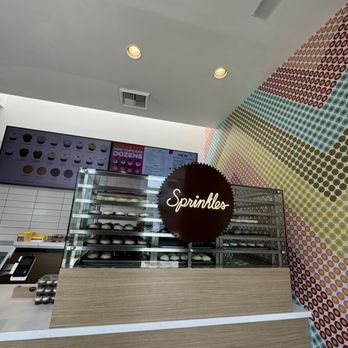 SPRINKLES BEVERLY HILLS Beverly Hills, CA - Updated November 2024 ...