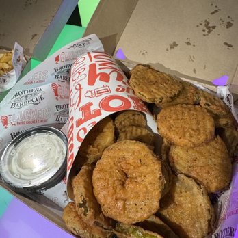 CLUCKERS - Updated October 2024 - 141 Photos & 88 Reviews - 600 S ...