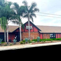BIGS - Updated July 2025 - 485 Photos & 656 Reviews - 323 N State ...