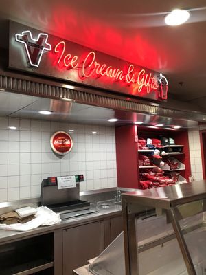 THE VARSITY - 62 Photos & 124 Reviews - Hot Dogs - 2790 Town Center Dr ...