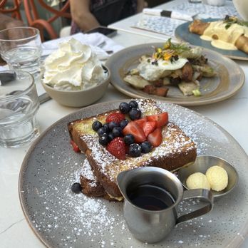 OEB BREAKFAST CO. - LIBERTY VILLAGE - Updated October 2024 - 452 Photos ...