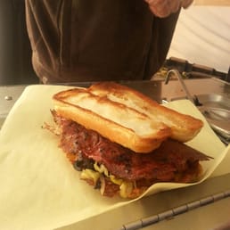 VICTORY DOGS - Updated December 2025 - 52 Photos & 95 Reviews - 1330 ...