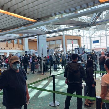 TSA CHECKPOINT D/E - PORTLAND INTERNATIONAL AIRPORT - Updated July 2025 ...