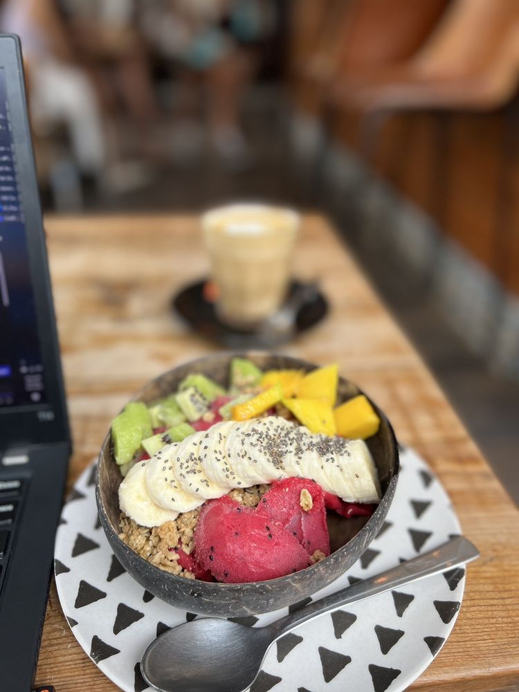 SUNSET BAMBOO BAR - Updated January 2025 - 10 Photos - Travessa do Jogo ...