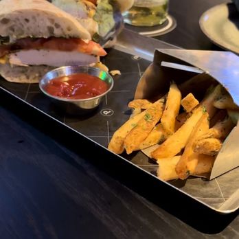 PUTTSHACK - PHILADELPHIA - Updated July 2024 - 69 Photos & 47 Reviews ...