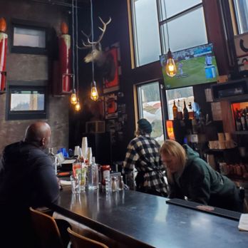 THE COMMONWEALTH - Updated January 2026 - 261 Photos & 342 Reviews - 10 ...