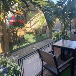 FOOTPRINTS CAFE - Updated November 2025 - 921 Photos & 1090 Reviews ...