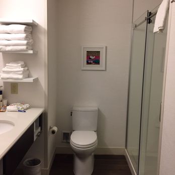 HAMPTON INN BY HILTON NEW PALTZ - Updated October 2024 - 139 Photos ...