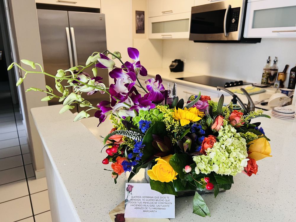 BELLA FLOR - Updated December 2025 - 20 Photos - Calle Teniente César ...