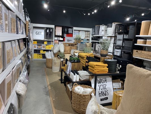 BOUCLAIR - Updated December 2025 - 12 Photos - 1040 Rue Wellington ...