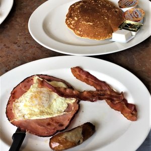 LATHAM ‘76 DINER - 197 Photos & 277 Reviews - 722 New Loudon Rd, Latham ...