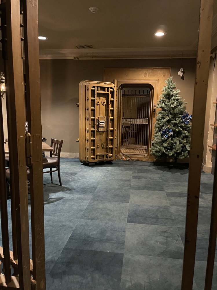 THE BANK & BARON PUB - 103 Photos & 103 Reviews - 125 8 Avenue SW ...