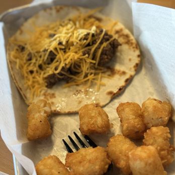 TACO DIVE - Updated October 2025 - 54 Photos & 23 Reviews - 401 E New ...