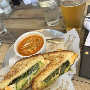 BASIN 141 - Updated December 2025 - 1355 Photos & 568 Reviews - 402 S ...