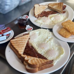 THE SIDE RAIL - Updated November 2024 - 27 Photos & 47 Reviews - 17 E ...