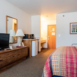 SPRING VALLEY INN - Updated November 2025 - 27 Photos & 24 Reviews ...