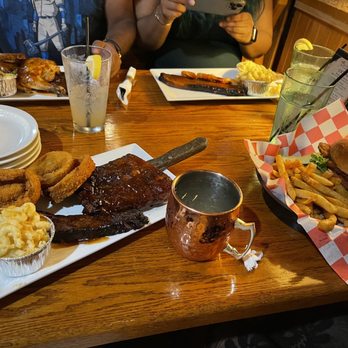 BARNSIDER BARBEQUE RESTAURANT - Updated April 2024 - 166 Photos & 335 ...