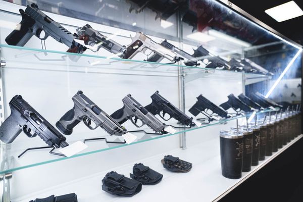 GUNS 4 LESS - Updated December 2025 - 23 Photos & 33 Reviews - 2113 Del ...