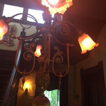 LOGAN MANSION - Updated January 2026 - 11 Photos - 725 Austen Pl ...