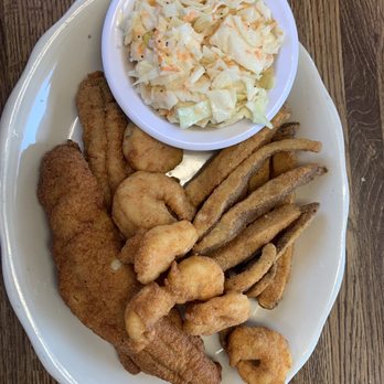 CACKALACKY FISH - 65 Photos & 76 Reviews - 400 S Kings Hwy, Myrtle ...