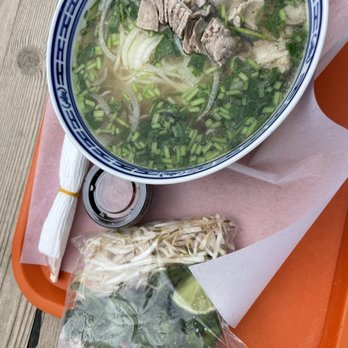 PHO VIENTIANE TRUCK - Updated September 2024 - 69 Photos & 56 Reviews ...