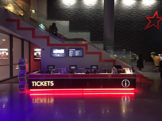 CINEWORLD WEMBLEY - Updated August 2025 - London Designer Outlet, Gt ...