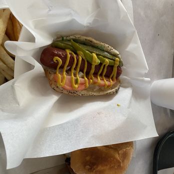 BIGZ BURGER JOINT - Updated December 2024 - 214 Photos & 300 Reviews ...