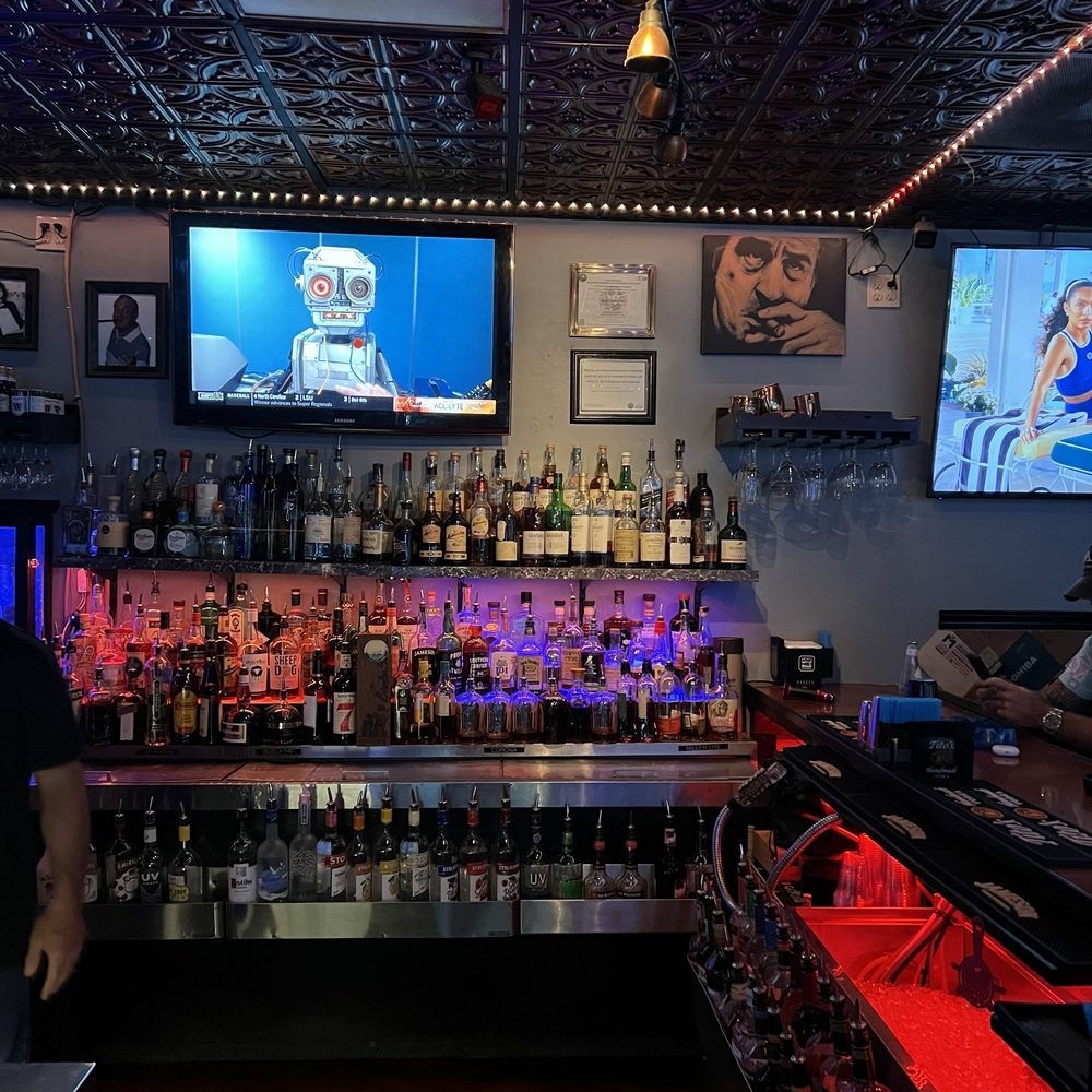 SUNSET CIGAR LOUNGE - Updated December 2025 - 28 Photos & 26 Reviews ...