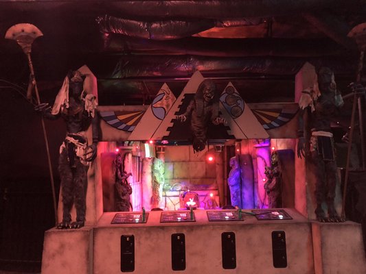 GHOST GOLF - 33 Photos & 59 Reviews - Mini Golf - 5179 N Blackstone Ave ...