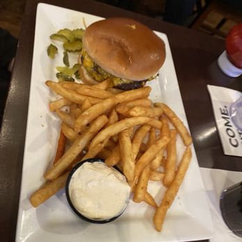 PUB 819 - Updated November 2024 - 359 Photos & 392 Reviews - 819 ...